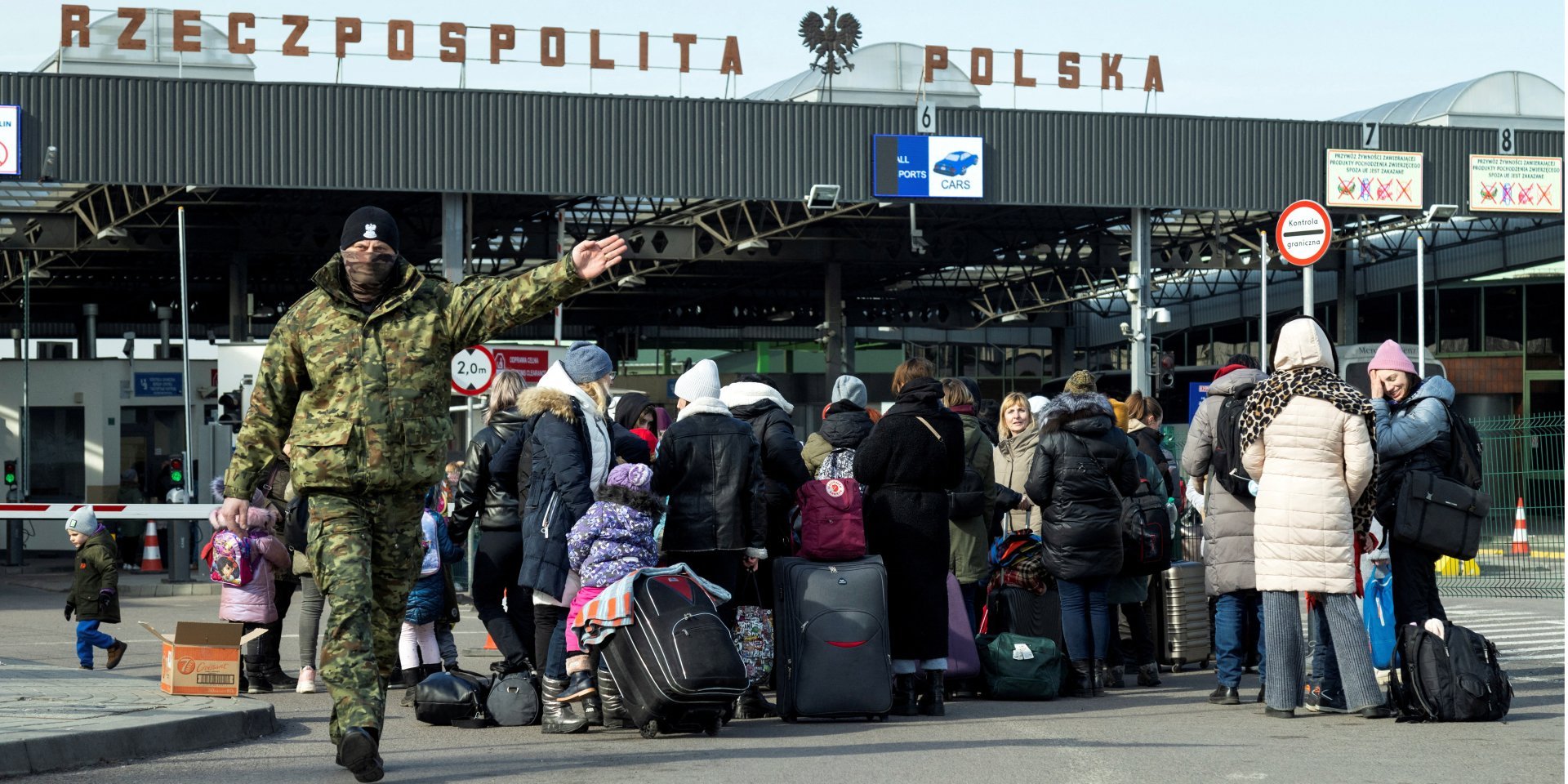 How and where to cross Ukraine’s western borders, where to find help ...