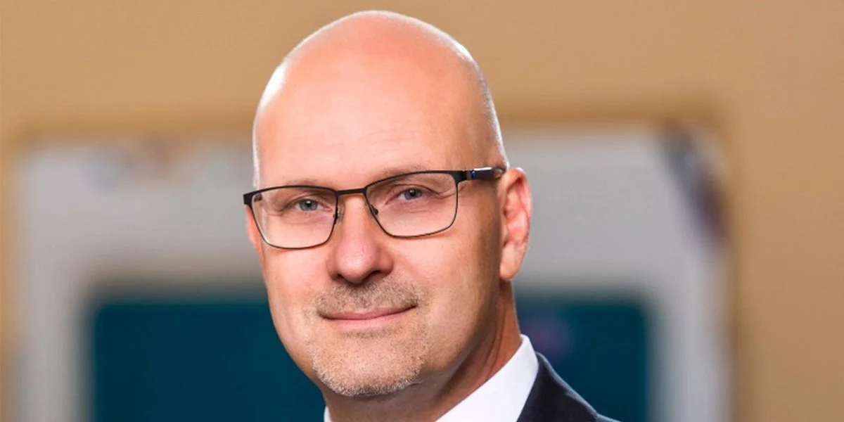 Former PM investment advisor and Territorial Defense member Daniel ...