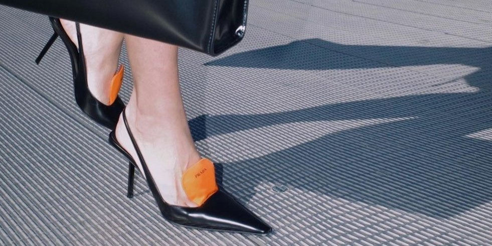 Взуття на підборах яке не виходить з моди — які лофери туфлі босоніжки чоботи в тренді