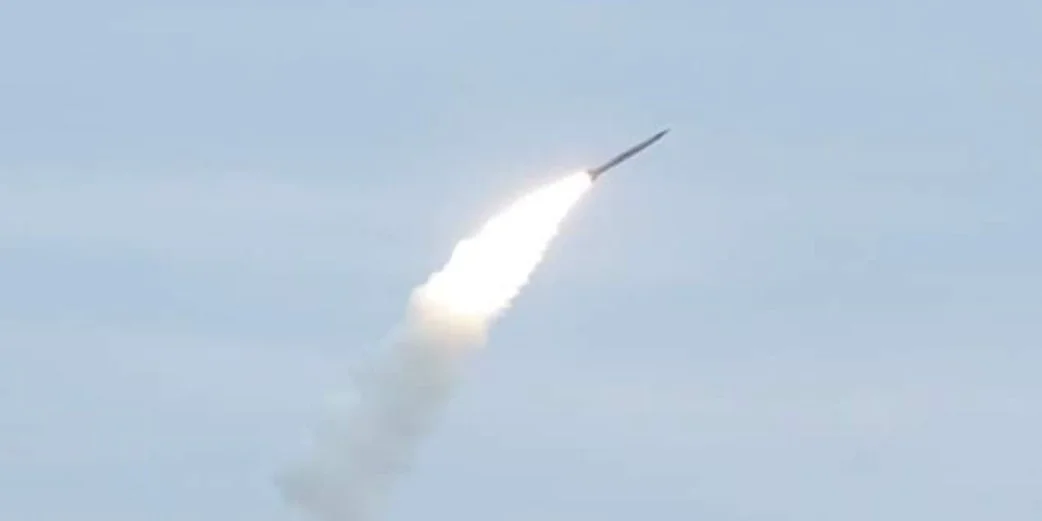 Fragments of missile fall on private houses as blasts rock Dnipro / The ...