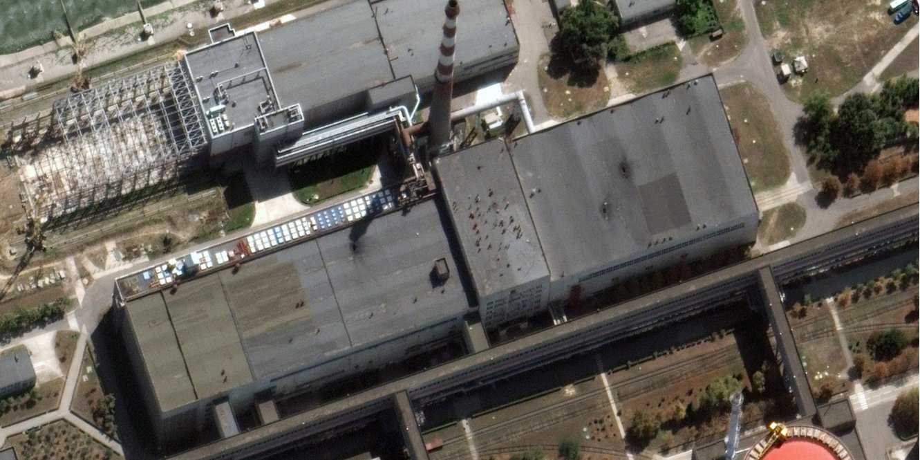 Satellite images show Russian APCs near ZNPP reactor - Ukraine news ...