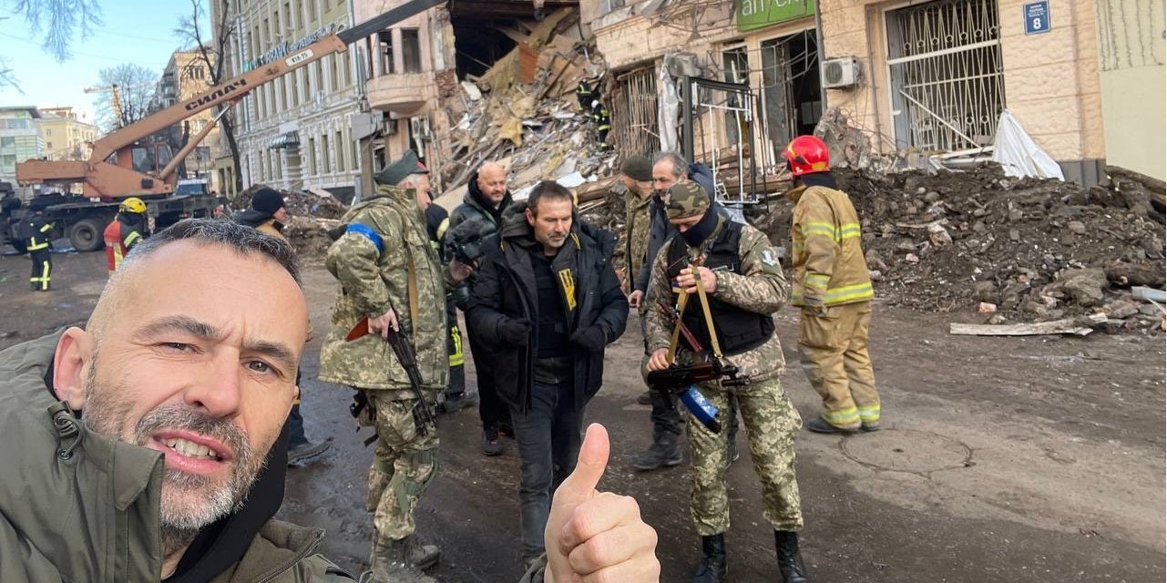 Ukrainian officer tells how Russians fled when Ukrainians reached state ...