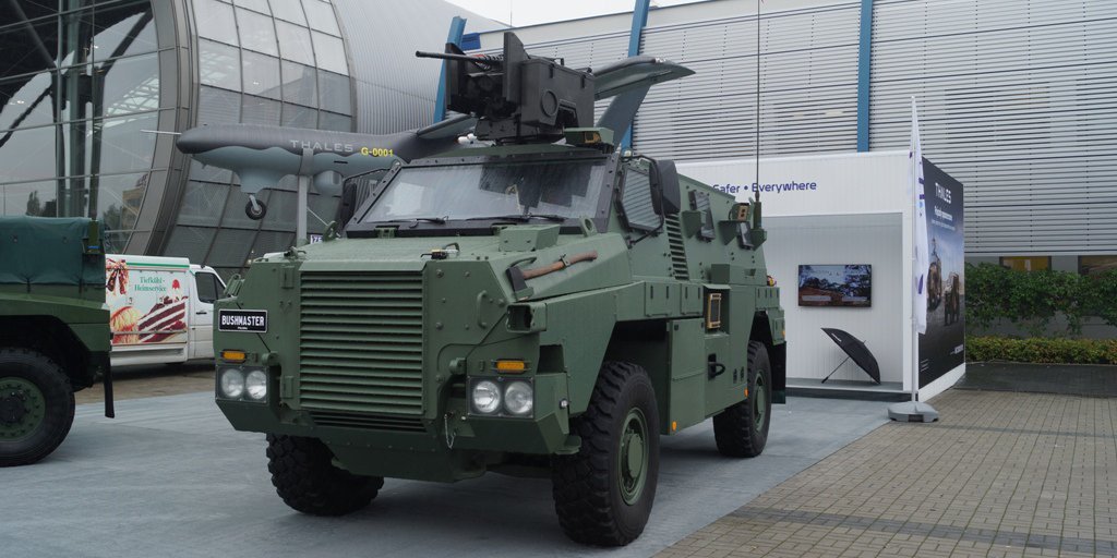 Украина попросила у Австралии больше бронемашин Bushmaster — новости ...