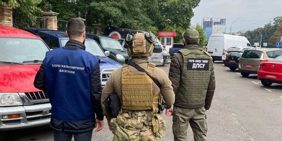 Виїзд студентів за кордон під час війни заборонили — новини України Nv