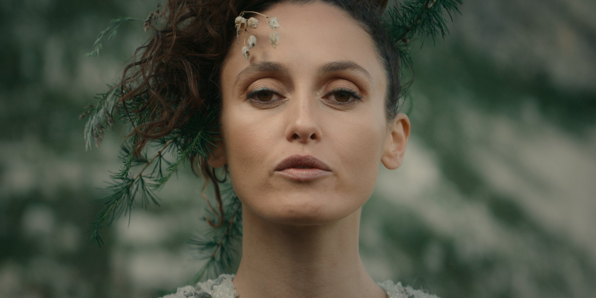 Алина Паш представила новый клип: Alina Pash — Тіні Забутих Предків — видео / NV