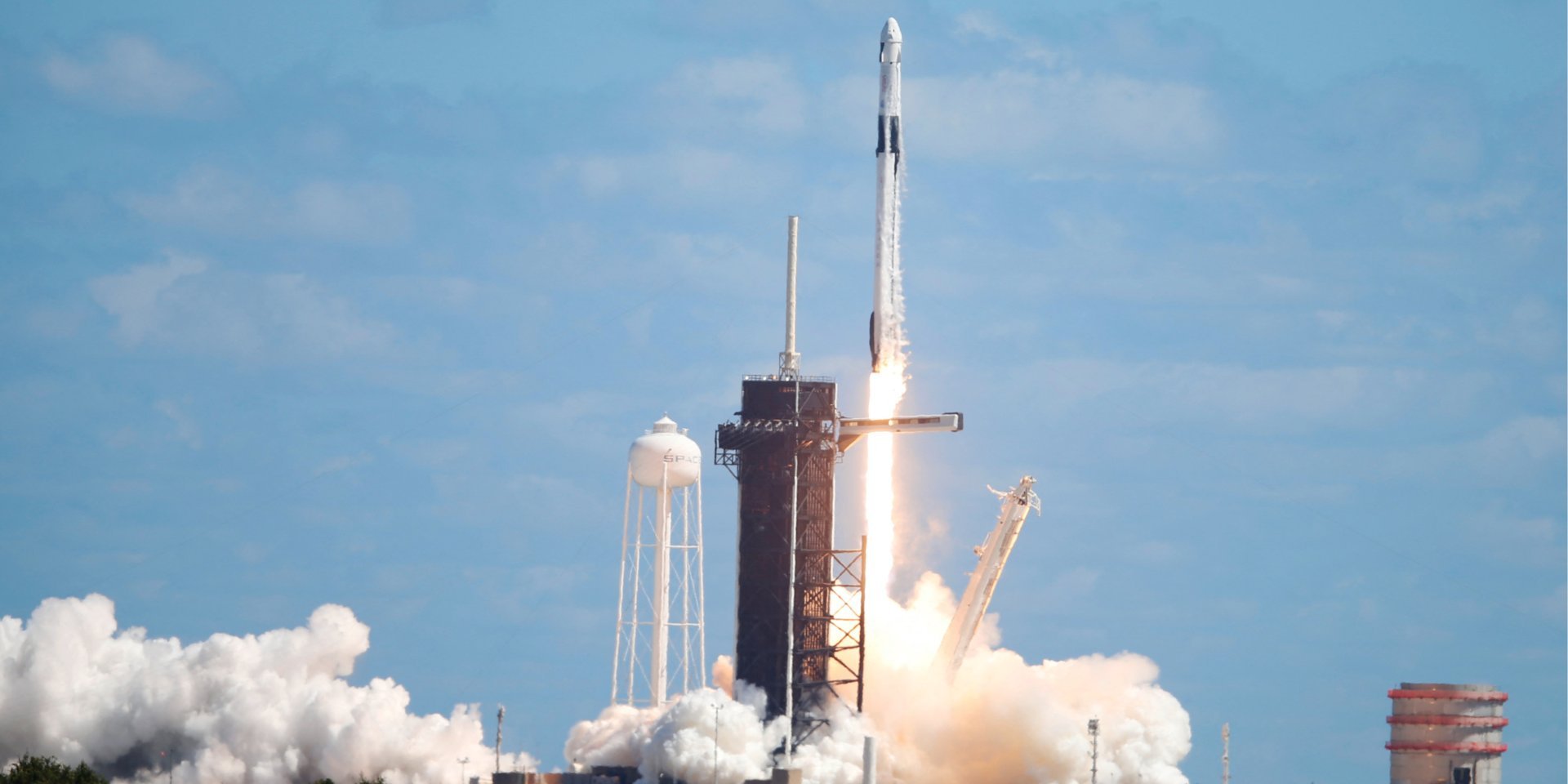 SpaceX відправила екіпаж до МКС — відео запуску — останні новини / NV