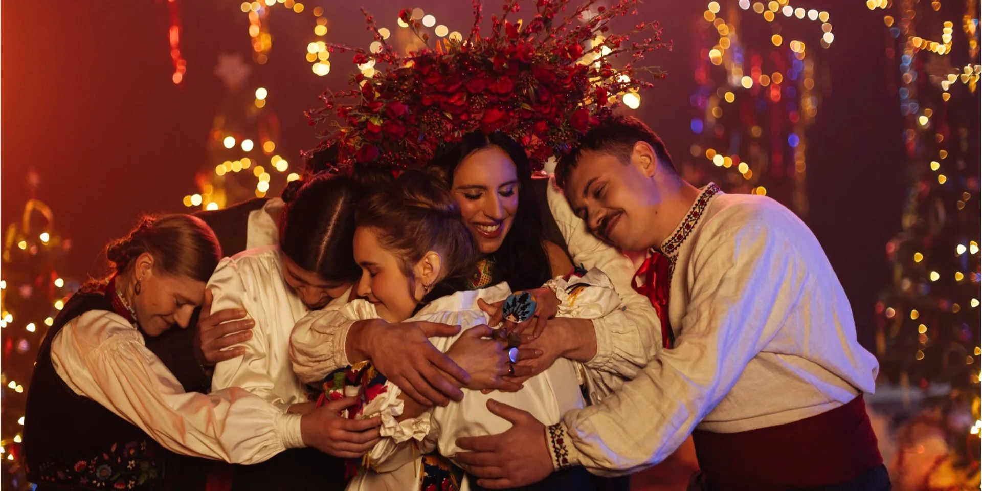 Украинские колядки — Джамала, Дантес, Wellboy, ЮЮ и другие спели в фильме Колядки на Кудрявке / NV