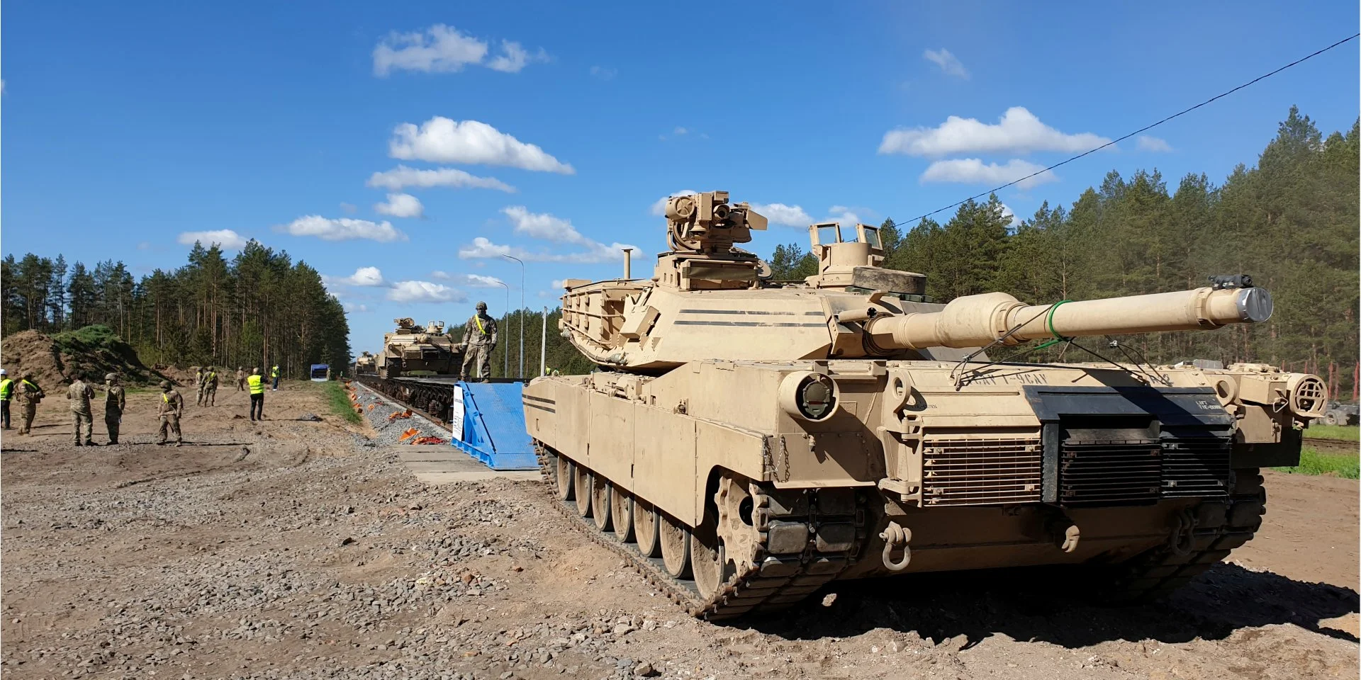 Усиление НАТО — США перебросят Abrams и Bradley в Польшу и Литву / NV