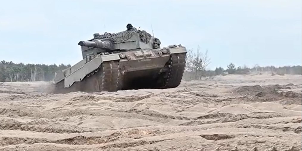 Leopard 2 — як тренуються українські військові - відео — новини України / NV