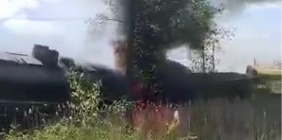 Blast in Russia’s Bryansk Oblast destroys locomotive, causes massive ...