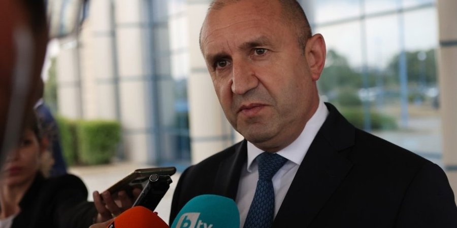Bulgarian president speaks out against transferring ammunition to ...
