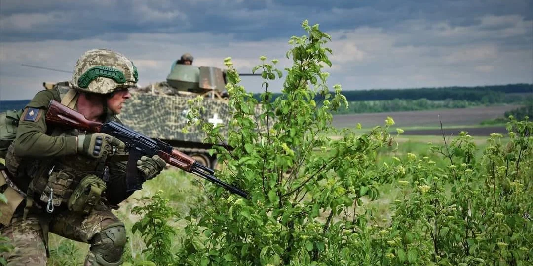 Russia shells five-storey building in Kherson, dead and injured said ...