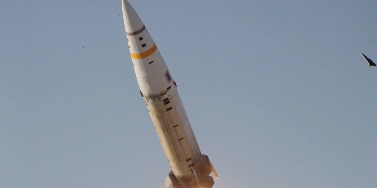 Салліван заявив що Байден і Зеленський обговорюють Atacms — новини України Nv