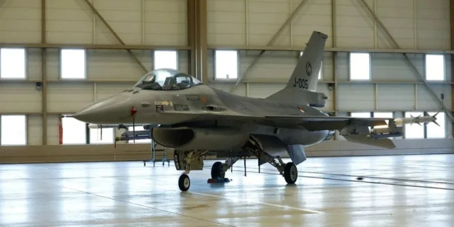 Denmark Ukrainian pilots training F-16 fighter jets — Ukraine news ...