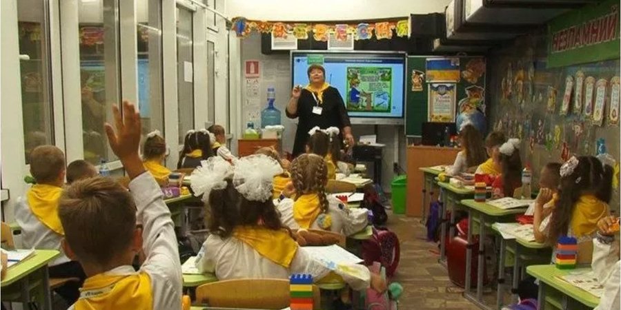 Schools set up in Kharkiv metro to protect Ukrainian kids / The New ...