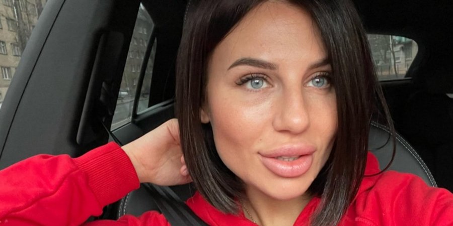 Скандальна блогерка Анна Алхім виконала пісню зрадниці Анни Асті і ...