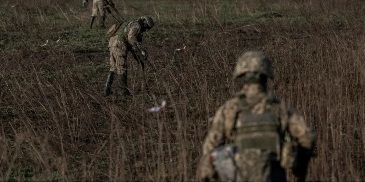 Ukraine deploys three brigades across Dnipro River — report / The New ...