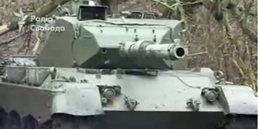 Inside the Leopard tank: Reporter experiences German armor on Ukraine's frontlines / The New ...