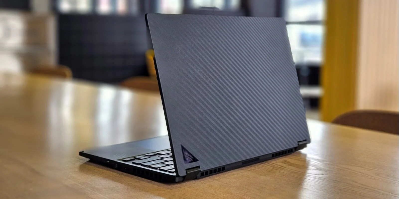 ASUS ROG Flow X13 — огляд незвичайного ноутбука-трансформера для ...