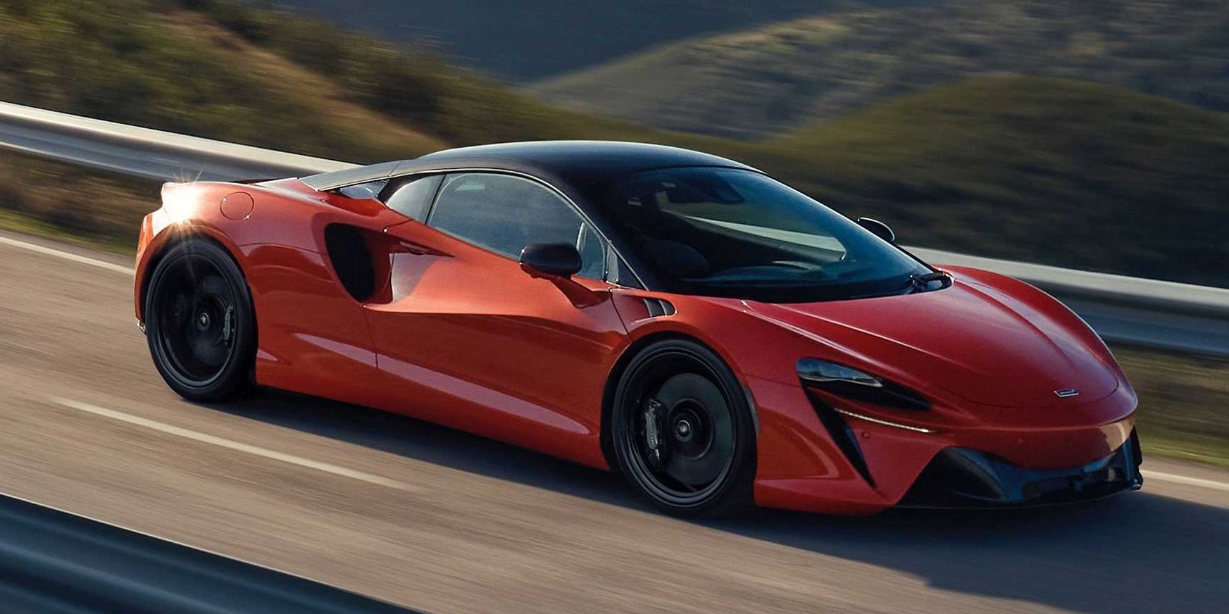 McLaren P18 — британский бренд готовит новый гибридный гиперкар / NV