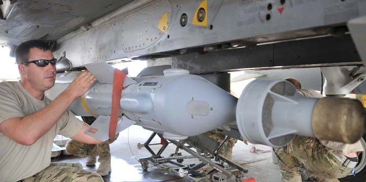 UK to provide Ukraine with laser-guided Paveway IV bombs / The New ...