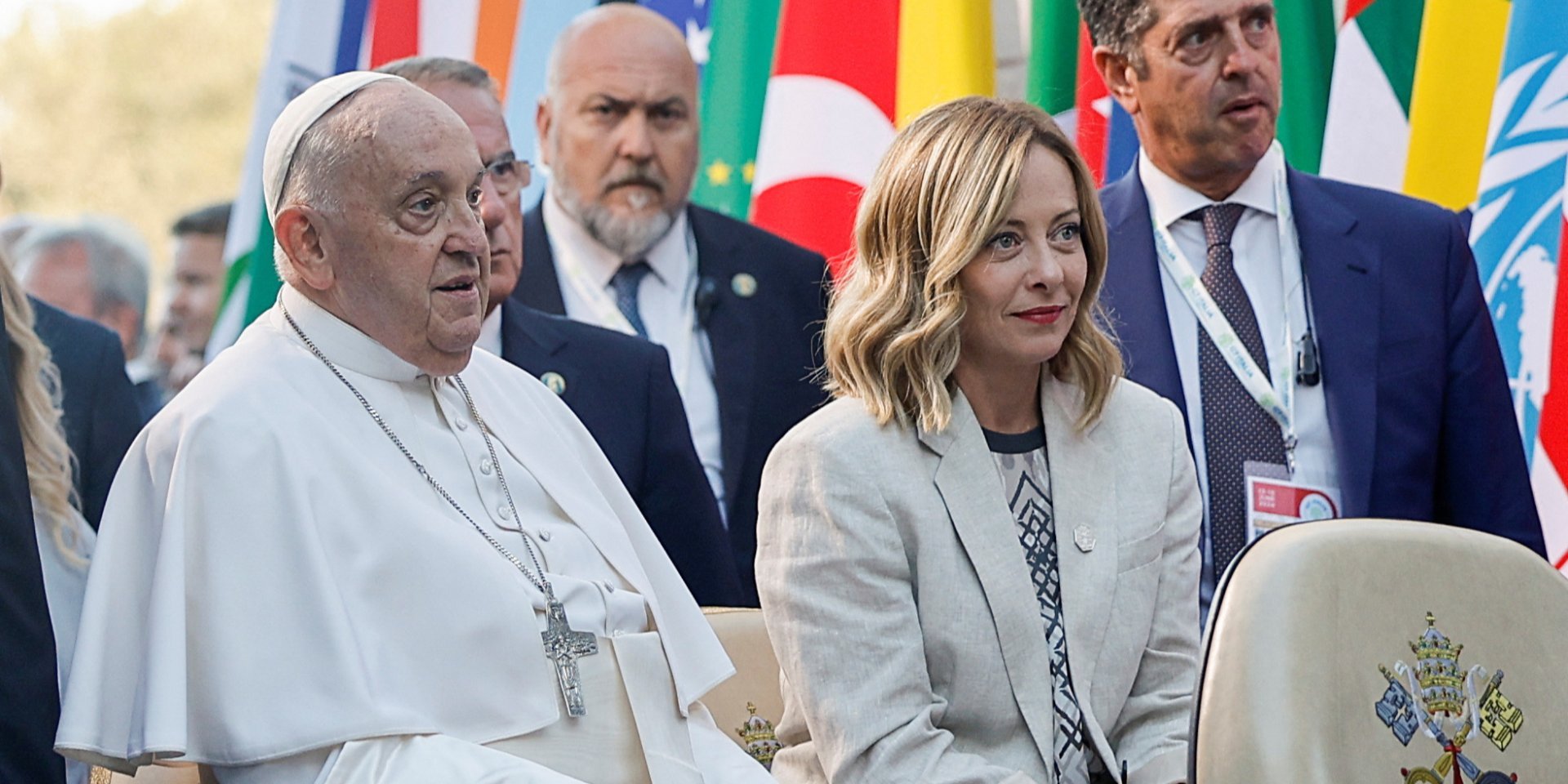 Саммит G7 — Макрон и Мелони поспорили из-за изъятия упоминания об абортах из коммюнике / NV