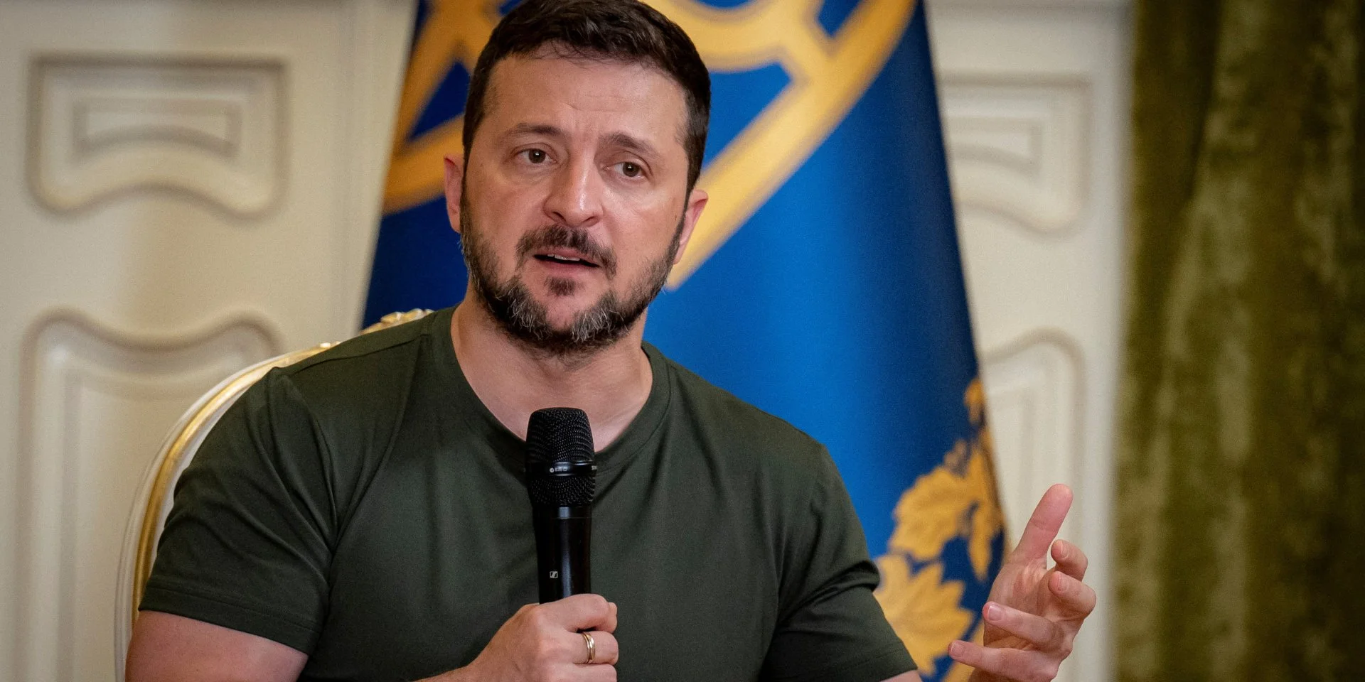 Володимир Зеленський закликав знищити усі аеродроми РФ з яких злітають літаки що атакують