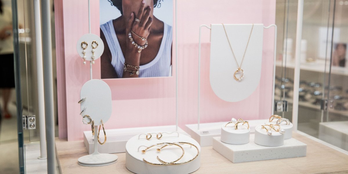 Pandora открыла первый в Украине магазин в концепции Evoke / NV