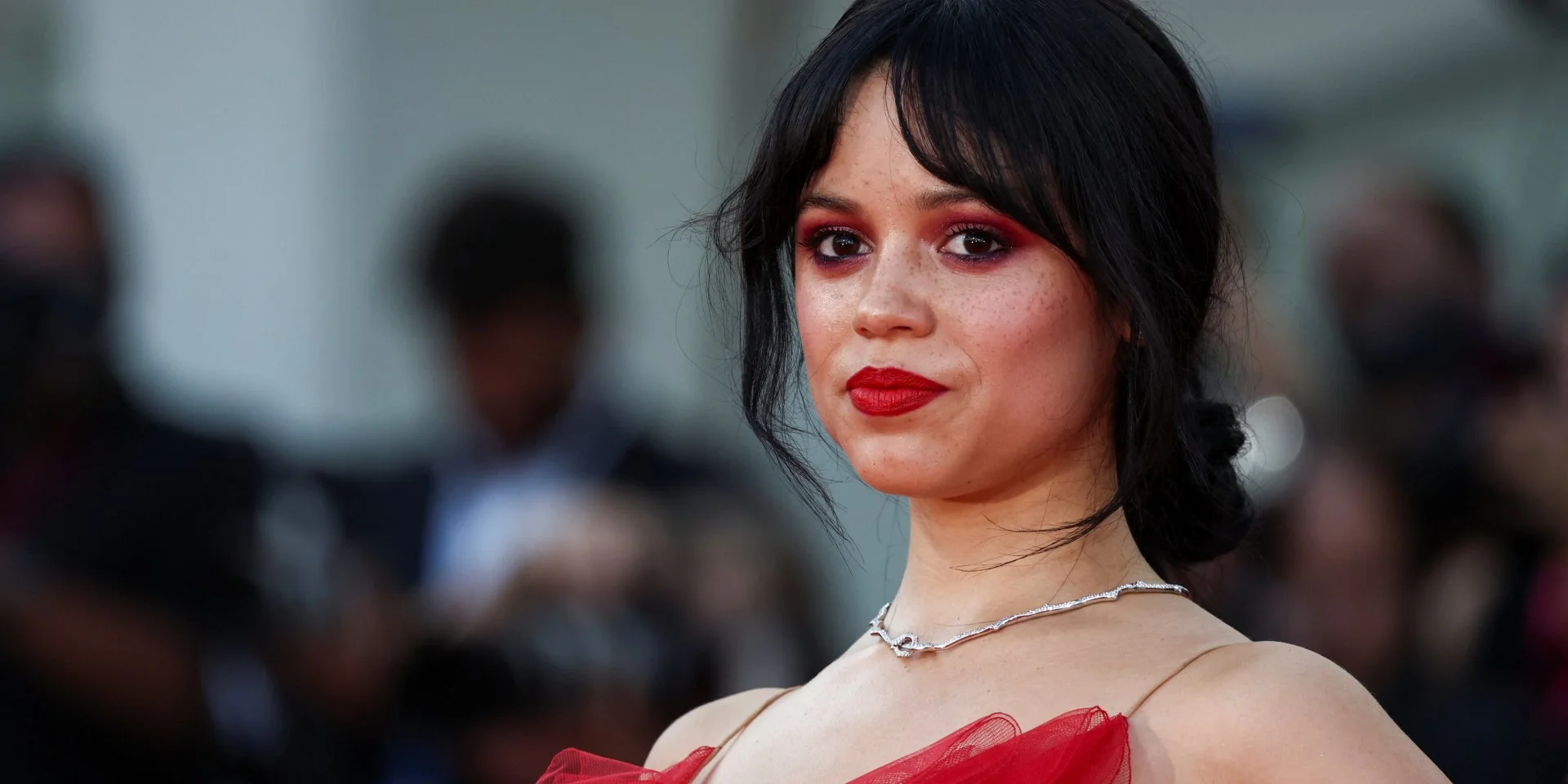 Венецианский кинофестиваль — Премьера Битлджюс Битлджюс — Джена Ортега ...