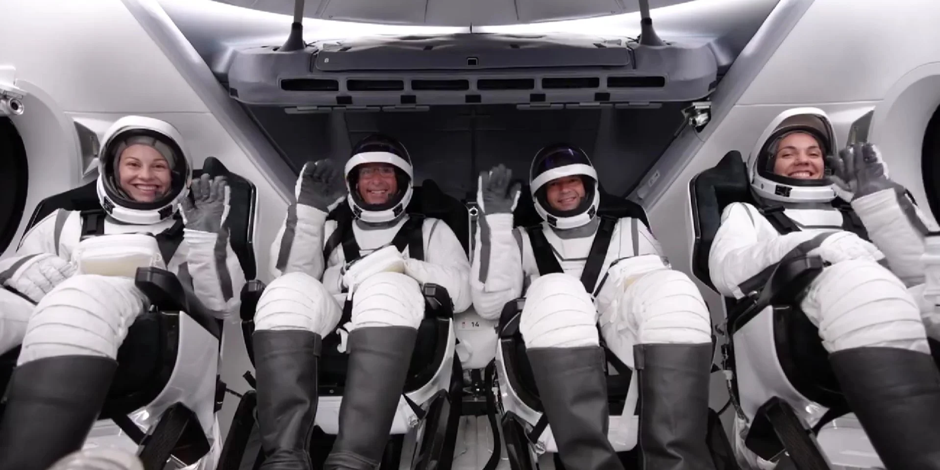 SpaceX Polaris Dawn — видео эпического запуска исторической миссии на орбите / NV