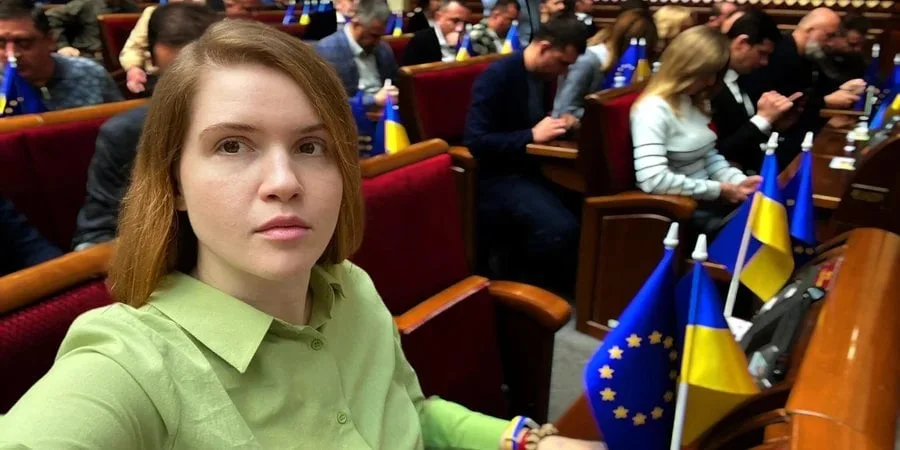 Bezuhla resigns from parliamentary Defense Committee / The New Voice of ...