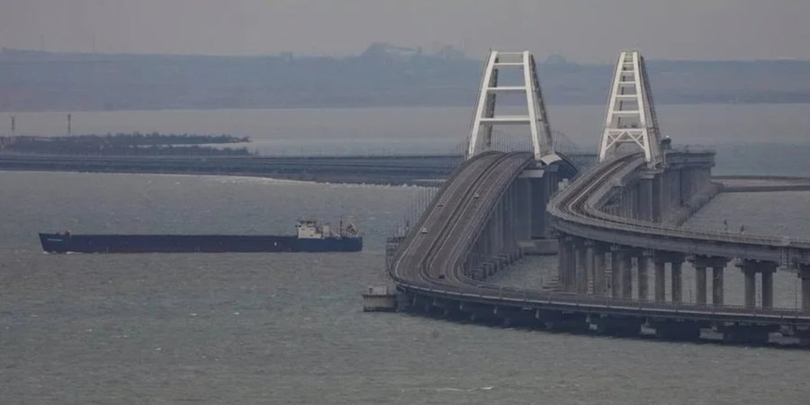 Kerch Bridge left without naval protection as Russia relies on ...
