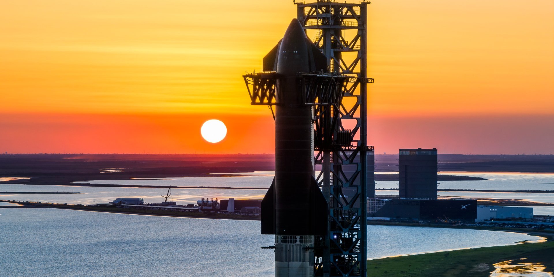 SpaceX Starship — епічне шосте випробування показали на відео / NV