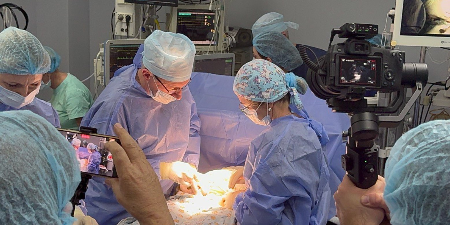 Ukrainian doctors perform world’s first heart surgery on newborn ...