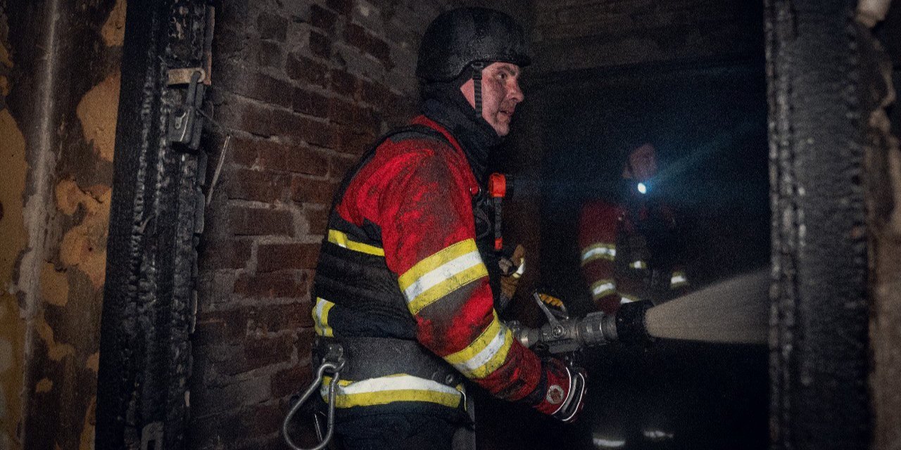 Удар по Сумах 4 марта — Россия атаковала детскую больницу, вспыхнул пожар — фото, видео / NV