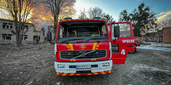 Удар РФ по медзакладу на Сумщині окупанти пять разів атакували евакуацію пацієнтів — фото