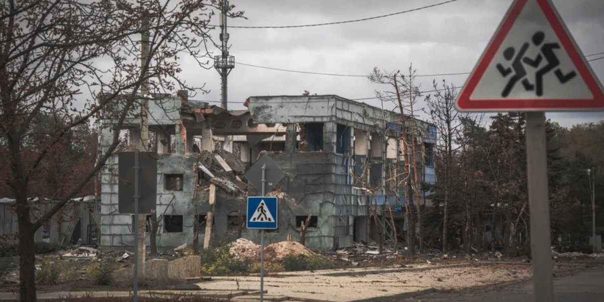 Ukrainian troops advance near Borova, Toretsk, Pokrovsk, Kurakhove ...