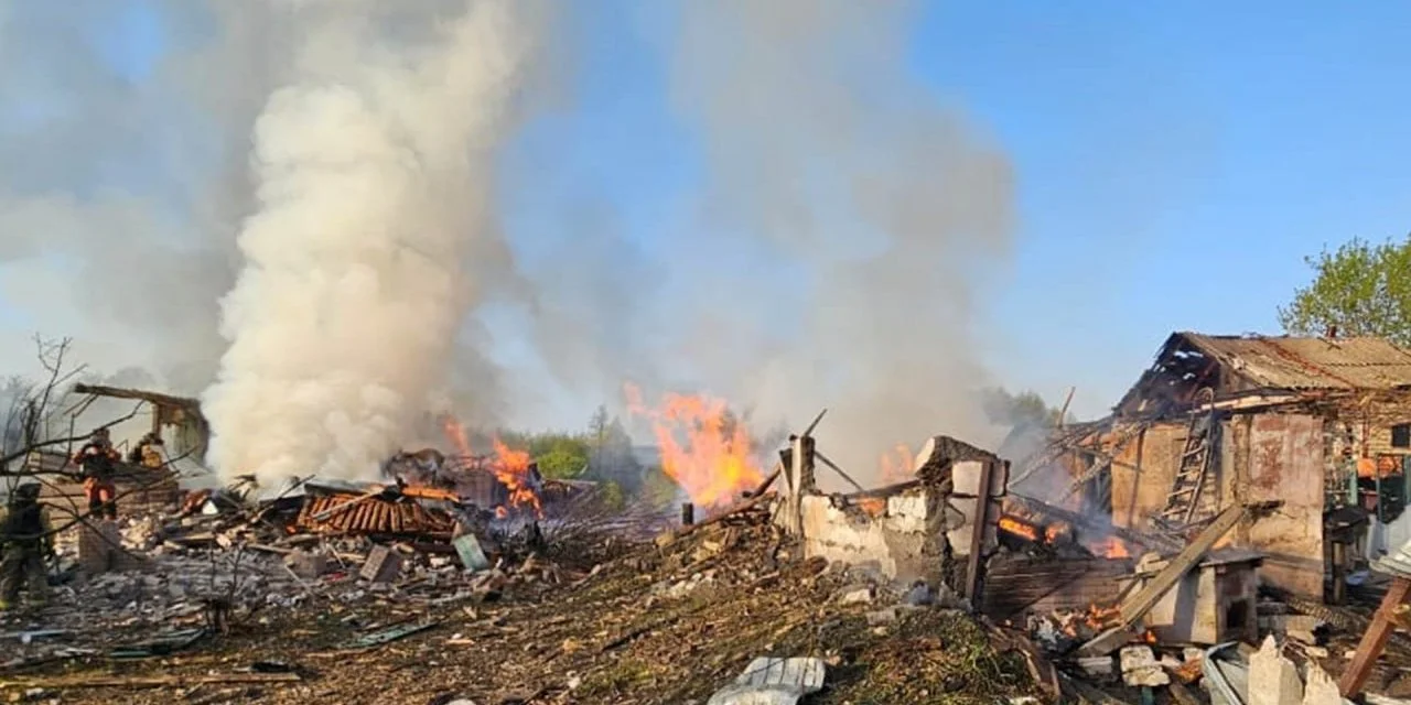 Russia drops FAB-250 bomb on house in Donetsk Oblast, killing parents ...