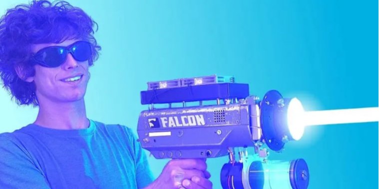 YouTuber Styropyro створив 250-ватний ручний лазер — у 50 000 разів ...