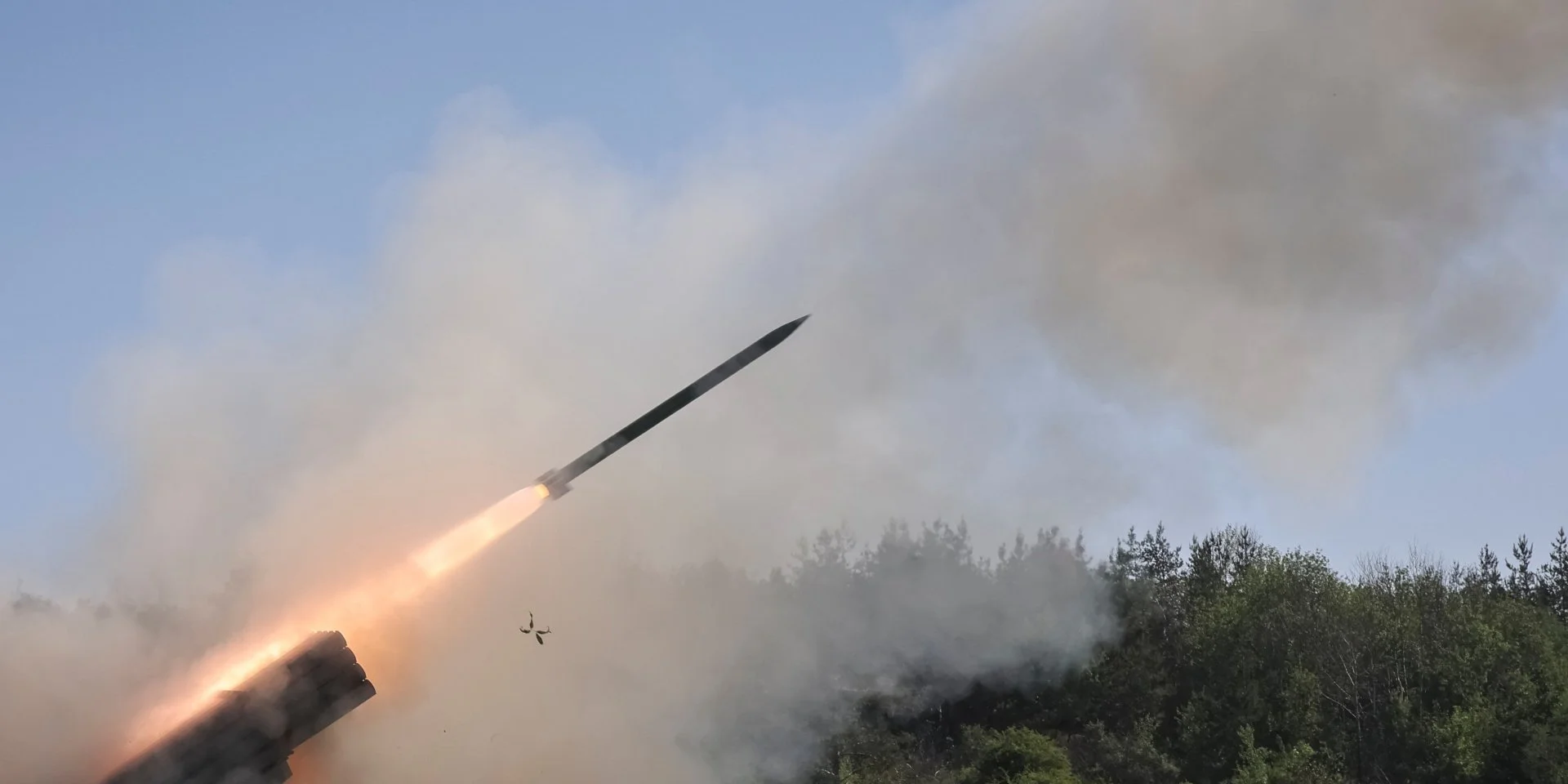 Russian occupiers use aviation in Sumy direction, Ukraine Border ...