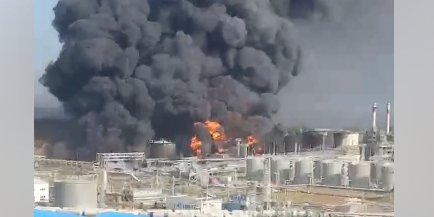Novoshakhtinsk refinery blaze in Rostov Oblast burns into fifth day ...