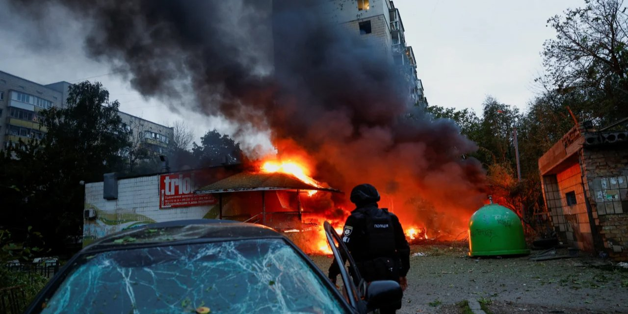 Russian strike destroys Optima-Pharm warehouse in Kyiv / The New Voice ...