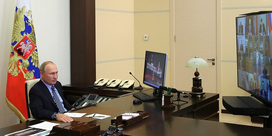 CIA: Kremlin dictator’s identical bunkers keep even allies guessing ...