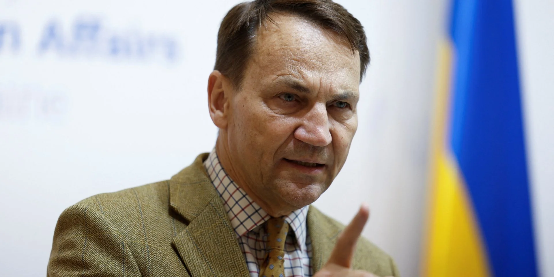 Poland turns to Ukraine for drone war lessons, says FM Sikorski / The ...