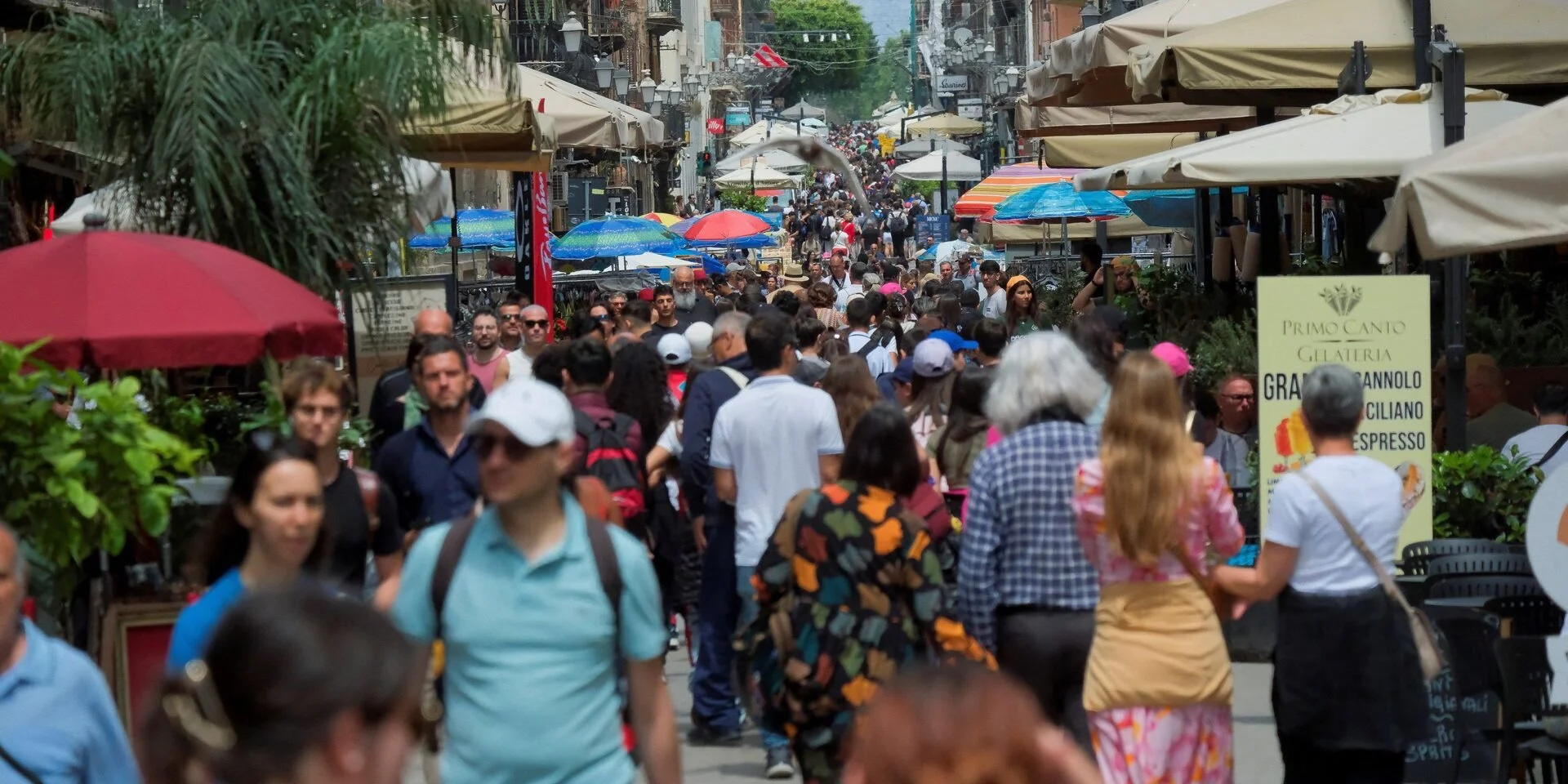 EU plans new restrictions on Russians after record tourist surge / The ...