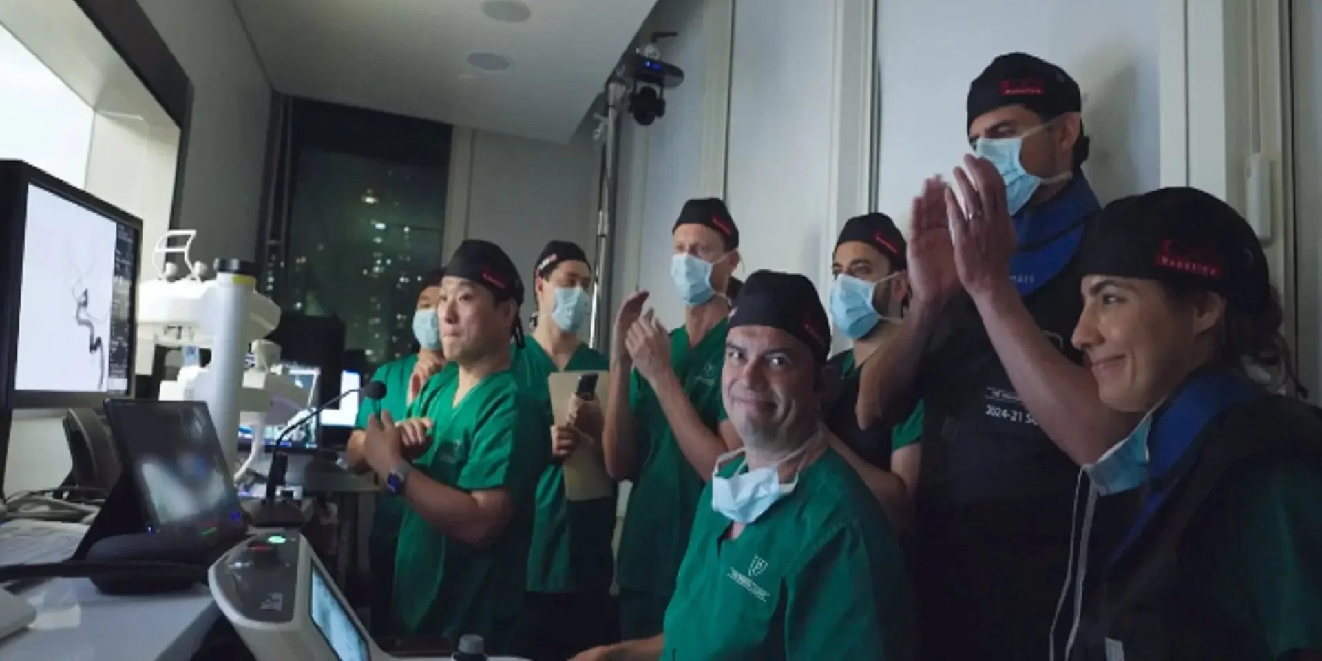 Робот-хірург у Панамі - Світовий рекорд і операції на мозку з точністю ...