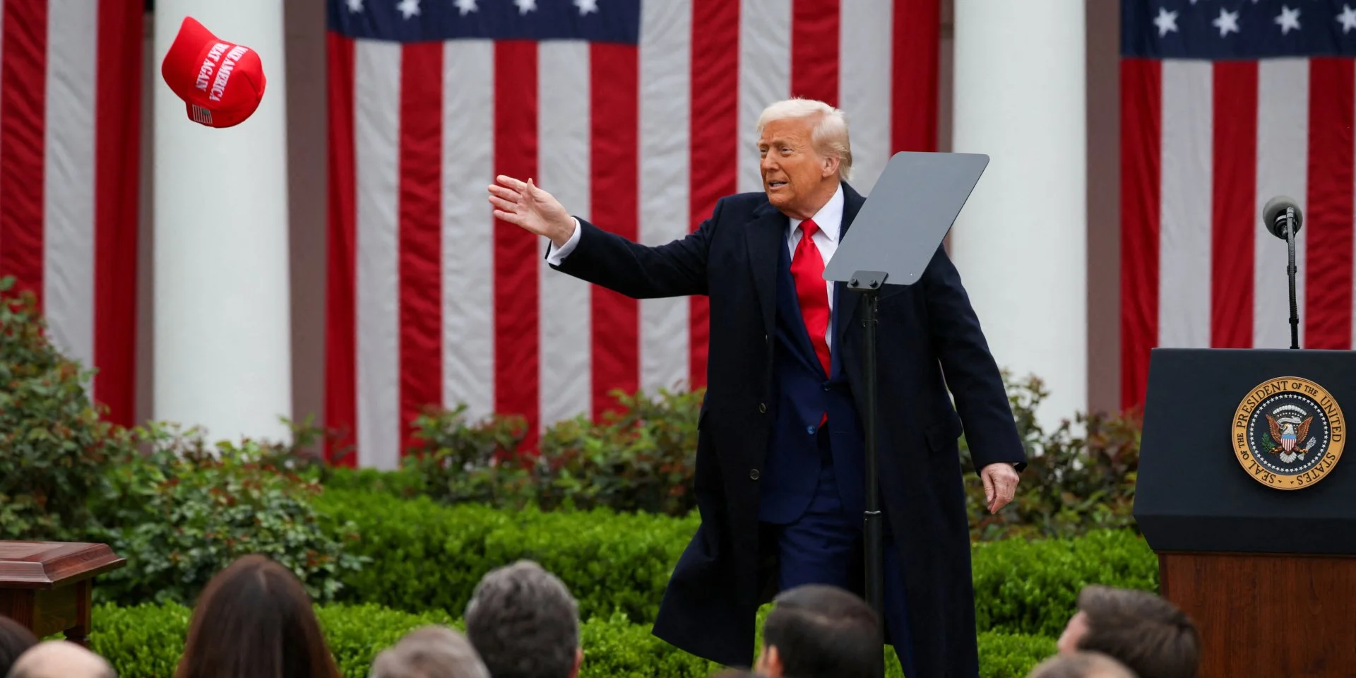 Атака на Каракас — Трамп наказав бомбардувати військові об'єкти ...