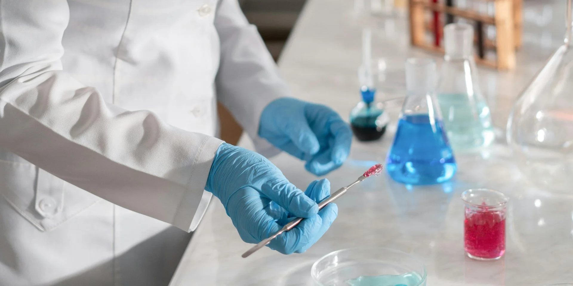 ШІ у фармацевтиці - Прискорення розробки ліків і нові підходи до ...