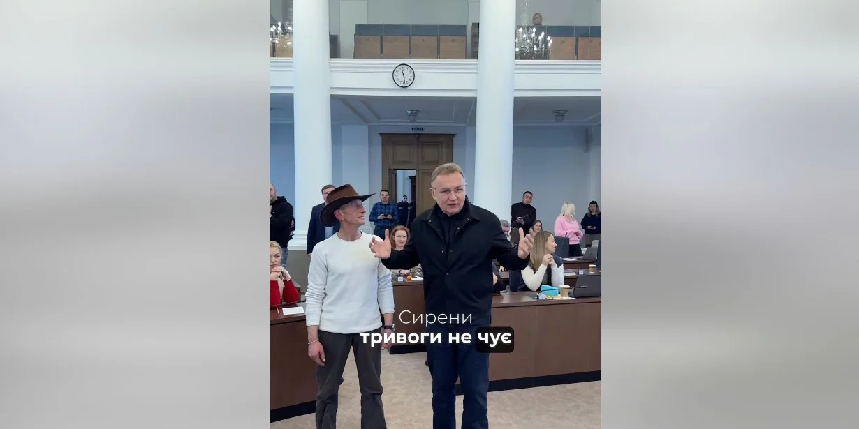 Lviv mayor meets worker who survived drone strike near Bandera monument ...