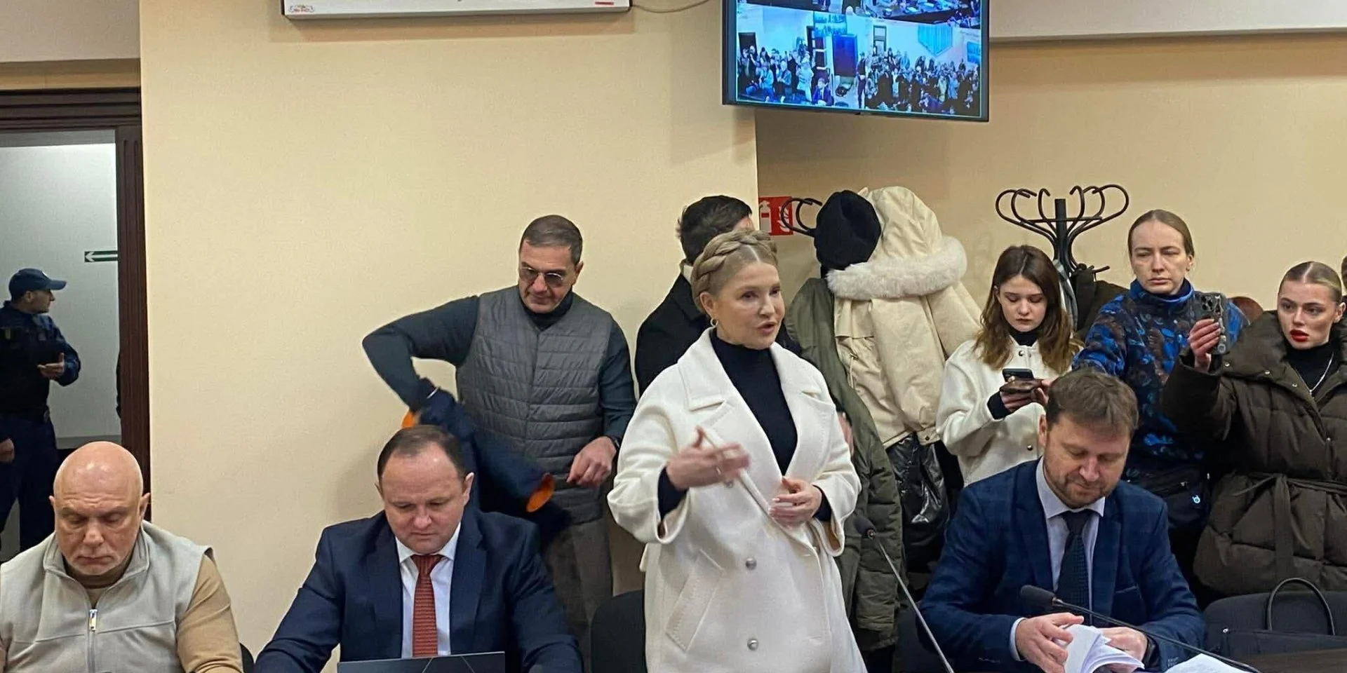 Tymoshenko appears in court as prosecutors seek bail in corruption case ...